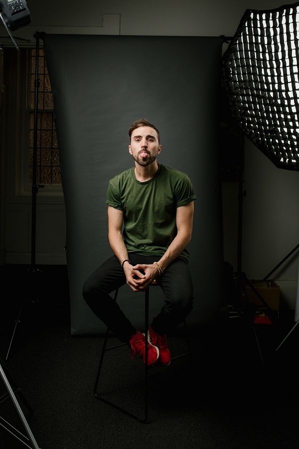 Simon Taylor Comedian - Comedians - EntertainOz