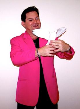 Glenn Keeley - Magical Comedian - Close Up Magicians - EntertainOz
