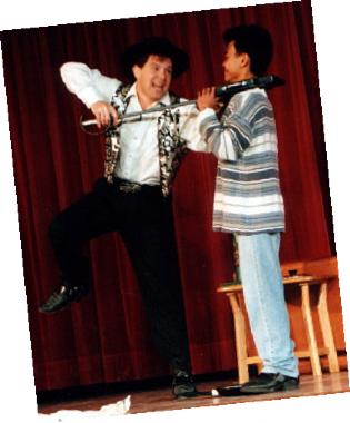 Glenn Keeley - Magical Comedian - Close Up Magicians - EntertainOz