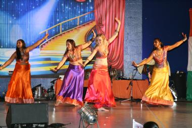 SARI Bollywood Dance - Dance - EntertainOz